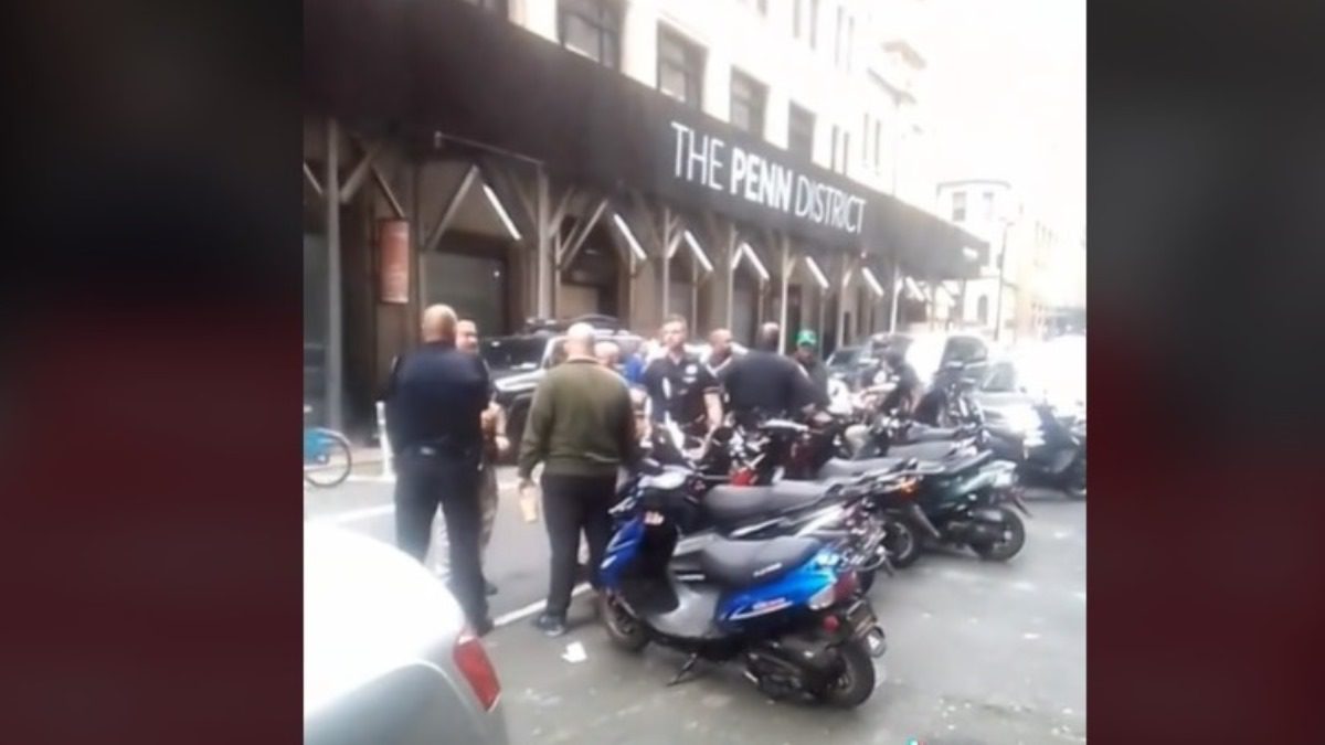 ¡SE COMIERON LA LUZ! Motorizados venezolanos rodaban sin placas ni ...