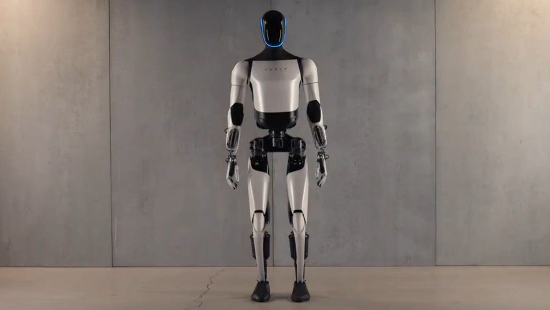 Tesla presenta NUEVA VERSIÓN de su robot humanoide (+VIDEO) – Impacto ...