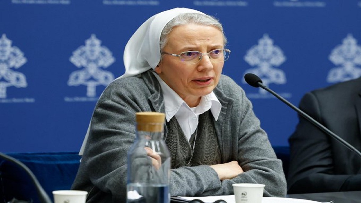 Sor Simona Brambilla: la primera mujer al frente de un «ministerio» en ...